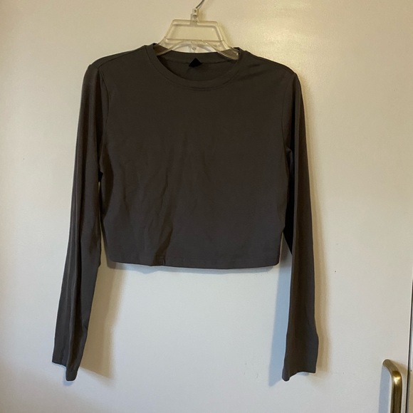 SHEIN | Tops | Dark Grey Shein Cropped Long Sleeve | Poshmark